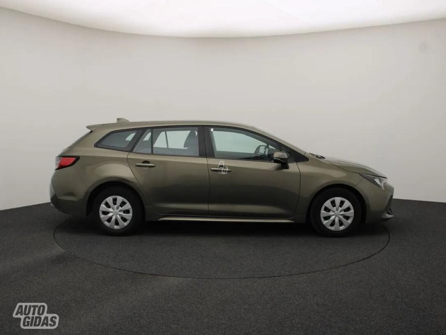 Green Toyota Corolla 2020 in Vilnius, with an engine capacity of 1.20 L and mileage of 168 thousand km for 11499 €, photo 10 on AUTOMOTO.COM.LV