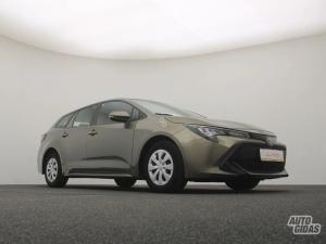 Green Toyota Corolla 2020 in Vilnius, with an engine capacity of 1.20 L and mileage of 168 thousand km for 11499 €, photo 12 on AUTOMOTO.COM.LV