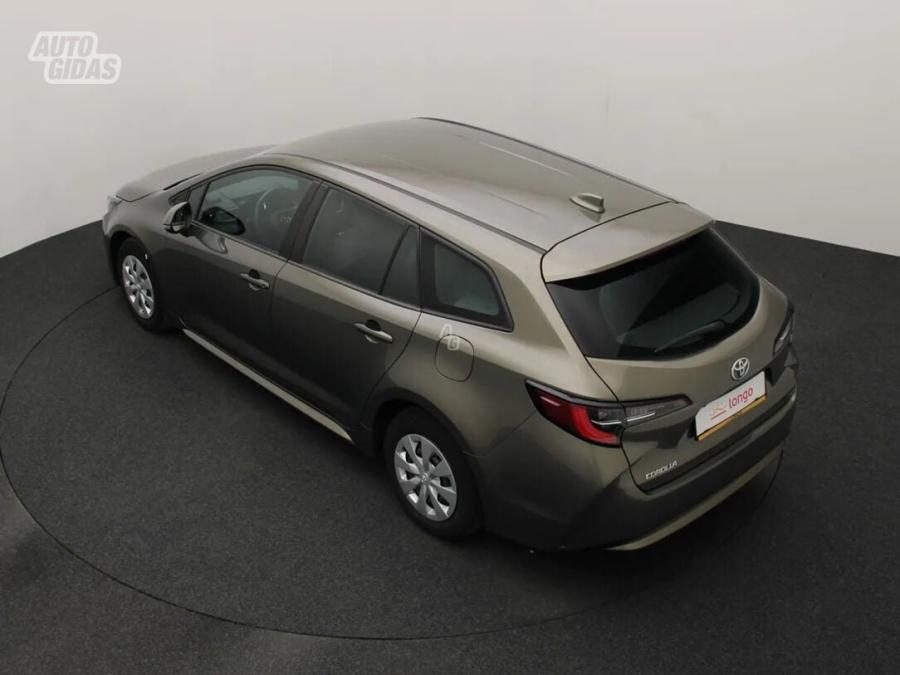 Green Toyota Corolla 2020 in Vilnius, with an engine capacity of 1.20 L and mileage of 168 thousand km for 11499 €, photo 13 on AUTOMOTO.COM.LV