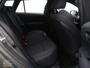 Green Toyota Corolla 2020 in Vilnius, with an engine capacity of 1.20 L and mileage of 168 thousand km for 11499 €, photo 16 on AUTOMOTO.COM.LV