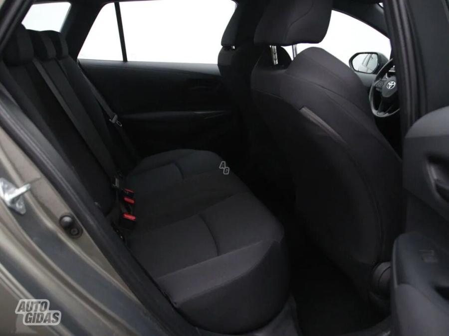 Green Toyota Corolla 2020 in Vilnius, with an engine capacity of 1.20 L and mileage of 168 thousand km for 11499 €, photo 16 on AUTOMOTO.COM.LV
