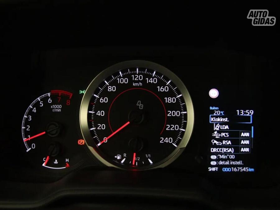 Green Toyota Corolla 2020 in Vilnius, with an engine capacity of 1.20 L and mileage of 168 thousand km for 11499 €, photo 20 on AUTOMOTO.COM.LV