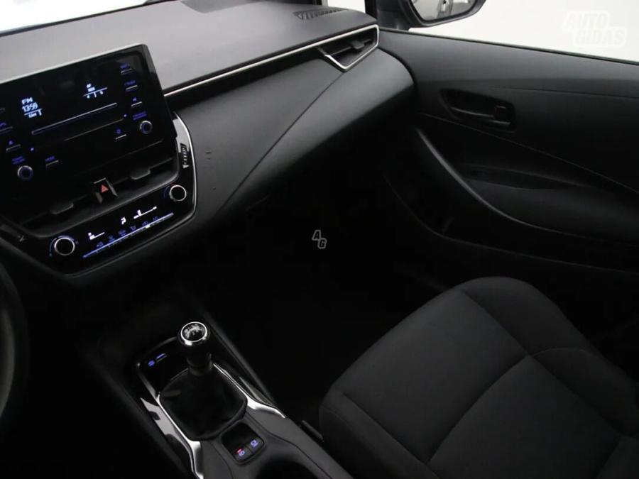 Green Toyota Corolla 2020 in Vilnius, with an engine capacity of 1.20 L and mileage of 168 thousand km for 11499 €, photo 22 on AUTOMOTO.COM.LV