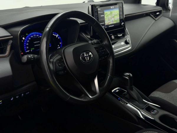 Green Toyota Corolla 2020 in Vilnius, with an engine capacity of 1.80 L and mileage of 55 thousand km for 19499 €, photo 9 on AUTOMOTO.COM.LV