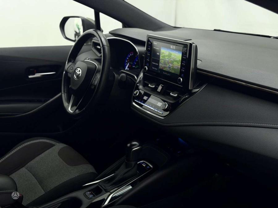 Zaļš Toyota Corolla 2020 Viļņa, ar dzinēja tilpumu 1.80 L un nobraukumu 55 tūkst. km par 18999 €, foto 17 vietnē AUTOMOTO.COM.LV