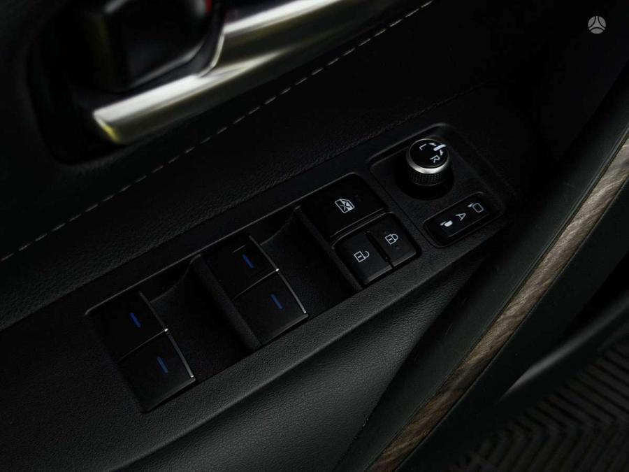 Zaļš Toyota Corolla 2020 Viļņa, ar dzinēja tilpumu 1.80 L un nobraukumu 55 tūkst. km par 18999 €, foto 22 vietnē AUTOMOTO.COM.LV