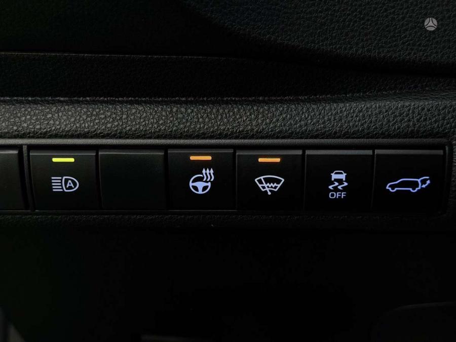 Zaļš Toyota Corolla 2020 Viļņa, ar dzinēja tilpumu 1.80 L un nobraukumu 55 tūkst. km par 18800 €, foto 23 vietnē AUTOMOTO.COM.LV