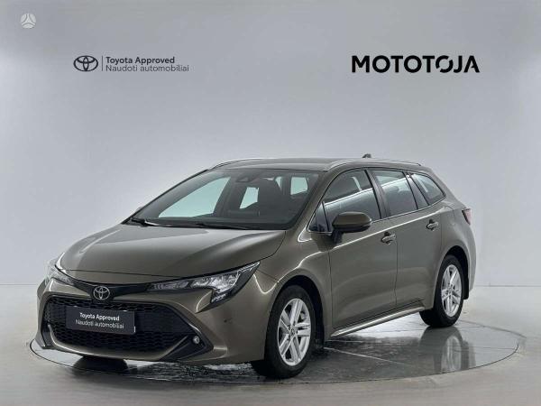 Green Toyota Corolla 2021 in Vilnius, with an engine capacity of 1.20 L and mileage of 113 thousand km for 16900 €, photo 1 on AUTOMOTO.COM.LV