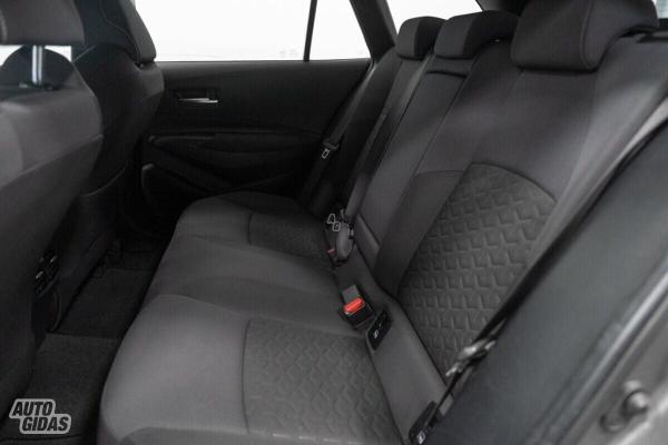 Zaļš Toyota Corolla 2021 Viļņa, ar dzinēja tilpumu 1.20 L un nobraukumu 140 tūkst. km par 13650 €, foto 6 vietnē AUTOMOTO.COM.LV