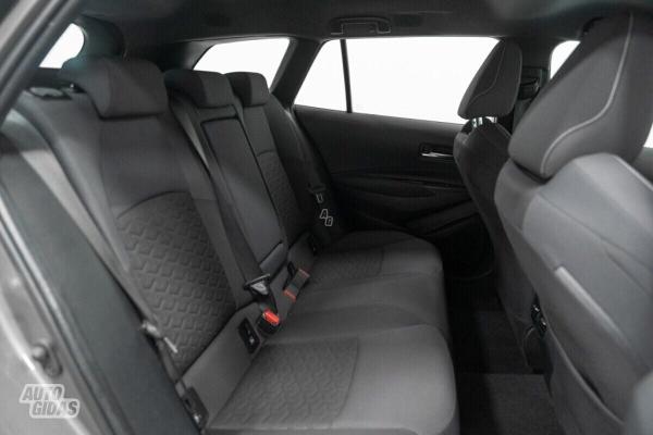 Zaļš Toyota Corolla 2021 Viļņa, ar dzinēja tilpumu 1.20 L un nobraukumu 140 tūkst. km par 13650 €, foto 8 vietnē AUTOMOTO.COM.LV