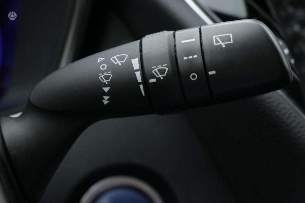Тойота Королла 2021 в Вильнюс на AUTOMOTO.COM.LV Зеленый Тойота Королла 2021 в Вильнюс, объемом двигателя 1.80 л и пробегом 192 тыс. км за 15900 €, фото 6 на AUTOMOTO.COM.LV