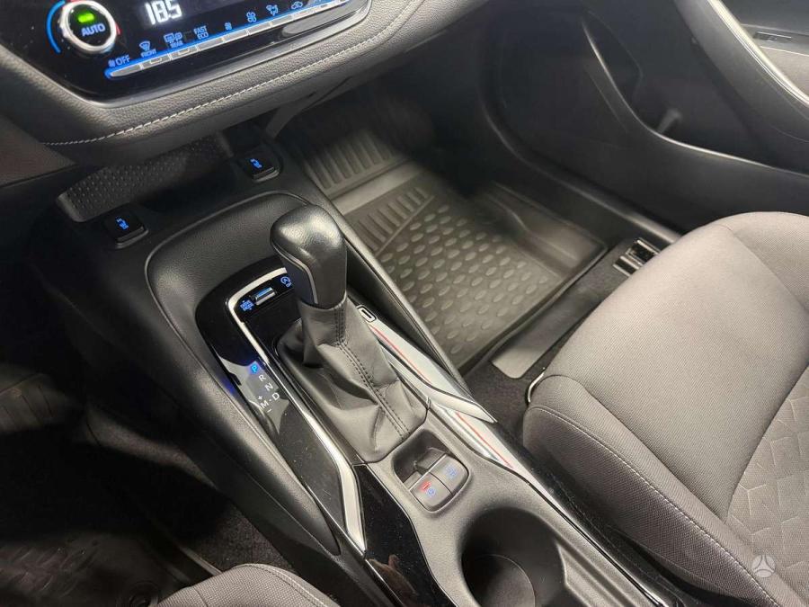 Zaļš Toyota Corolla 2021 Kauņa, ar dzinēja tilpumu 1.20 L un nobraukumu 68 tūkst. km par 14900 €, foto 28 vietnē AUTOMOTO.COM.LV