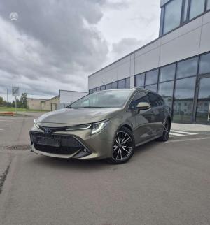 Zaļš Toyota Corolla 2022 Šauļi, ar dzinēja tilpumu 1.80 L un nobraukumu 188 tūkst. km par 13800 €, foto  vietnē AUTOMOTO.COM.LV