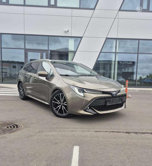 Toyota Corolla 2022 Šauļi vietnē Zaļš Toyota Corolla 2022 Šauļi, ar dzinēja tilpumu 1.80 L un nobraukumu 188 tūkst. km par 13800 €, foto 3 vietnē AUTOMOTO.COM.LV