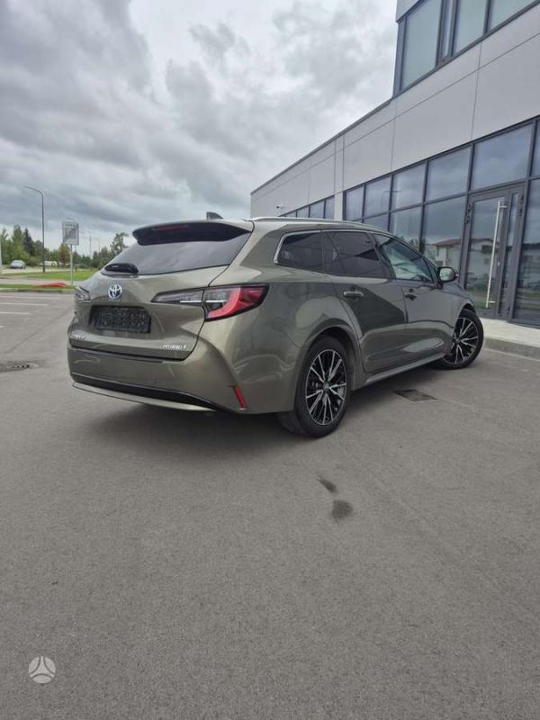 Toyota Corolla 2022 Šauļi vietnē Zaļš Toyota Corolla 2022 Šauļi, ar dzinēja tilpumu 1.80 L un nobraukumu 188 tūkst. km par 13800 €, foto 4 vietnē AUTOMOTO.COM.LV