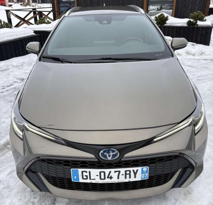 Green Toyota Corolla 2023 in Kaunas, with an engine capacity of 1.99 L and mileage of 199 thousand km for 15999 €, photo 6 on AUTOMOTO.COM.LV