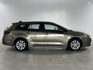Zaļš Toyota Corolla 2023 Viļņa, ar dzinēja tilpumu 1.80 L un nobraukumu 86 tūkst. km par 22900 €, foto 17 vietnē AUTOMOTO.COM.LV
