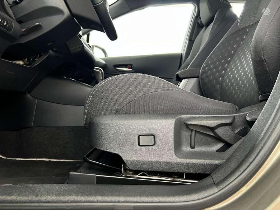 Zaļš Toyota Corolla 2023 Viļņa, ar dzinēja tilpumu 1.80 L un nobraukumu 86 tūkst. km par 22900 €, foto 26 vietnē AUTOMOTO.COM.LV