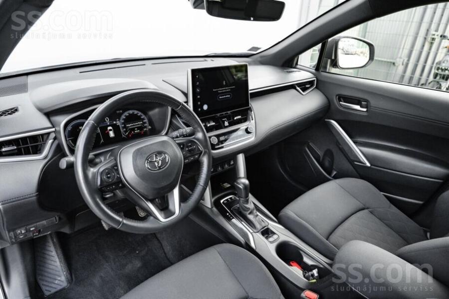 Pelēks Toyota Corolla 2024 Rīga, ar dzinēja tilpumu 1.80 L un nobraukumu 110 tūkst. km par 24950 €, foto 9 vietnē AUTOMOTO.COM.LV