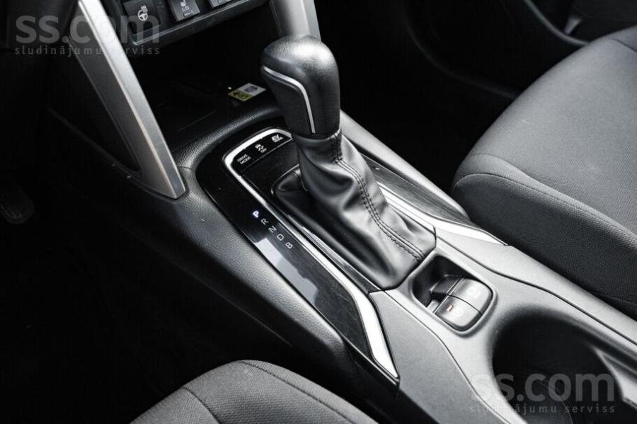Pelēks Toyota Corolla 2024 Rīga, ar dzinēja tilpumu 1.80 L un nobraukumu 110 tūkst. km par 24950 €, foto 15 vietnē AUTOMOTO.COM.LV
