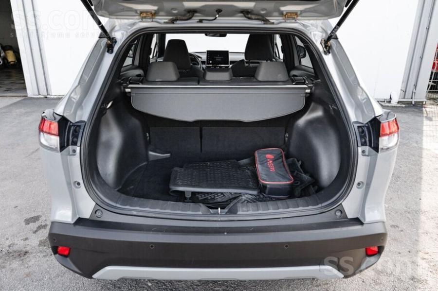 Pelēks Toyota Corolla 2024 Rīga, ar dzinēja tilpumu 1.80 L un nobraukumu 110 tūkst. km par 24950 €, foto 21 vietnē AUTOMOTO.COM.LV