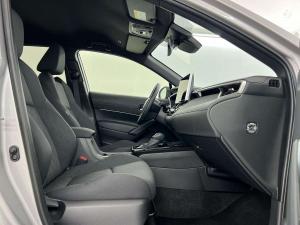 Grey Toyota Corolla 2025 in Vilnius, with an engine capacity of 1.80 L and mileage of 21 thousand km for 32900 €, photo 6 on AUTOMOTO.COM.LV