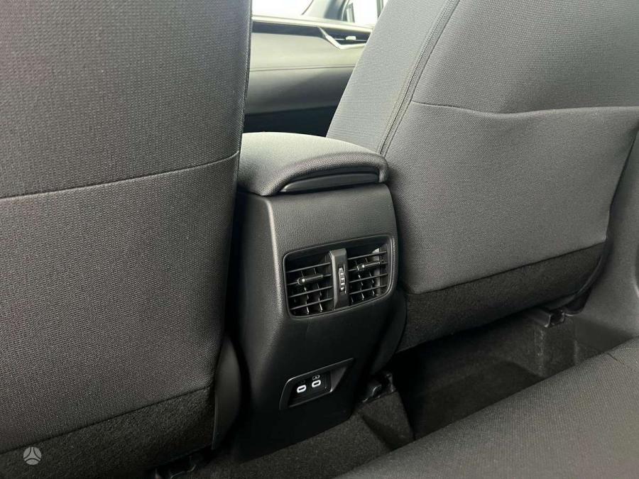 Pelēks Toyota Corolla 2025 Viļņa, ar dzinēja tilpumu 1.80 L un nobraukumu 15 tūkst. km par 33900 €, foto 26 vietnē AUTOMOTO.COM.LV