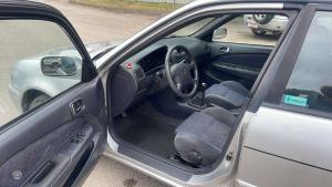 Grey Toyota Corolla 2000 in Marijampole, with an engine capacity of 0.00 L and mileage of 220 thousand km for 1399 €, photo 8 on AUTOMOTO.COM.LV
