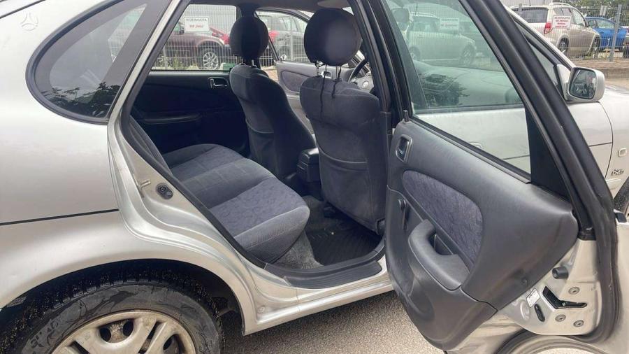 Grey Toyota Corolla 2000 in Marijampole, with an engine capacity of 0.00 L and mileage of 220 thousand km for 1399 €, photo 10 on AUTOMOTO.COM.LV