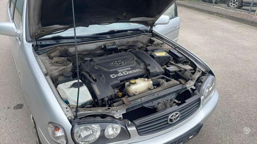 Grey Toyota Corolla 2000 in Marijampole, with an engine capacity of 0.00 L and mileage of 220 thousand km for 1399 €, photo 11 on AUTOMOTO.COM.LV