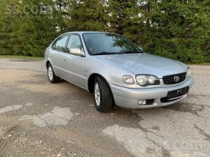 Pelēks Toyota Corolla 2000 Jelgava, ar dzinēja tilpumu 1.60 L un nobraukumu 288 tūkst. km par 1499 €, foto  vietnē AUTOMOTO.COM.LV