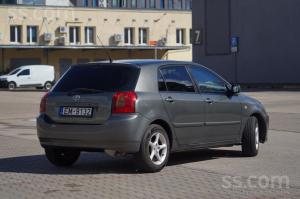 Grey Toyota Corolla 2002 in Riga, with an engine capacity of 1.60 L and mileage of 225 thousand km for 1490 €, photo 5 on AUTOMOTO.COM.LV