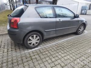 Grey Toyota Corolla 2002 in Riga, with an engine capacity of 1.60 L and mileage of 230 thousand km for 1450 €, photo 2 on AUTOMOTO.COM.LV