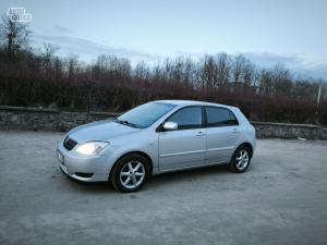 Grey Toyota Corolla 2002 in Kaunas, with an engine capacity of 2.00 L and mileage of 270 thousand km for 1000 €, photo 9 on AUTOMOTO.COM.LV