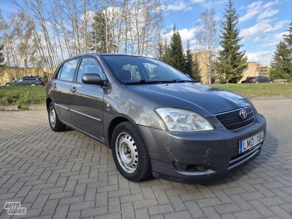 Grey Toyota Corolla 2002 in Vilnius, with an engine capacity of 2.00 L and mileage of 262 thousand km for 999 €, photo 5 on AUTOMOTO.COM.LV