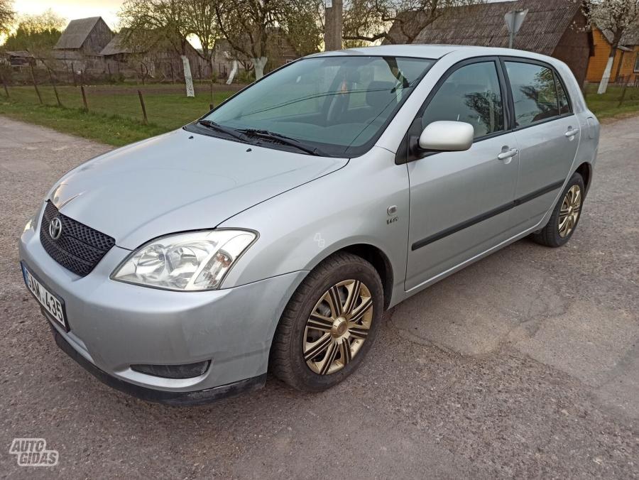 Grey Toyota Corolla 2002 in Vilnius, with an engine capacity of 1.40 L and mileage of 220 thousand km for 1000 €, photo 7 on AUTOMOTO.COM.LV