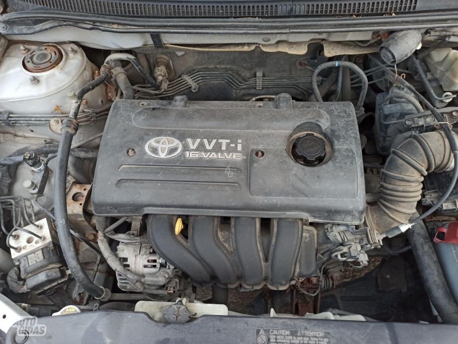 Grey Toyota Corolla 2002 in Vilnius, with an engine capacity of 1.40 L and mileage of 220 thousand km for 1000 €, photo 11 on AUTOMOTO.COM.LV