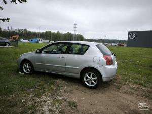 Grey Toyota Corolla 2002 in Kaunas, with an engine capacity of 2.00 L and mileage of 270 thousand km for 700 €, photo 6 on AUTOMOTO.COM.LV