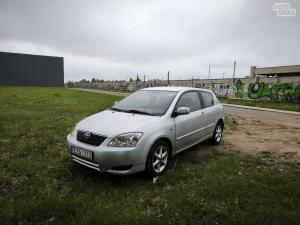 Grey Toyota Corolla 2002 in Kaunas, with an engine capacity of 2.00 L and mileage of 270 thousand km for 700 €, photo 8 on AUTOMOTO.COM.LV