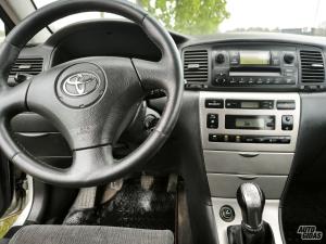 Grey Toyota Corolla 2002 in Kaunas, with an engine capacity of 2.00 L and mileage of 270 thousand km for 700 €, photo 9 on AUTOMOTO.COM.LV