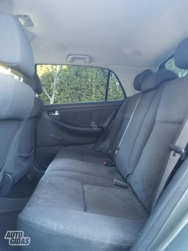 Grey Toyota Corolla 2002 in Kaisiadorys, with an engine capacity of 1.40 L and mileage of 264 thousand km for 1000 €, photo 4 on AUTOMOTO.COM.LV