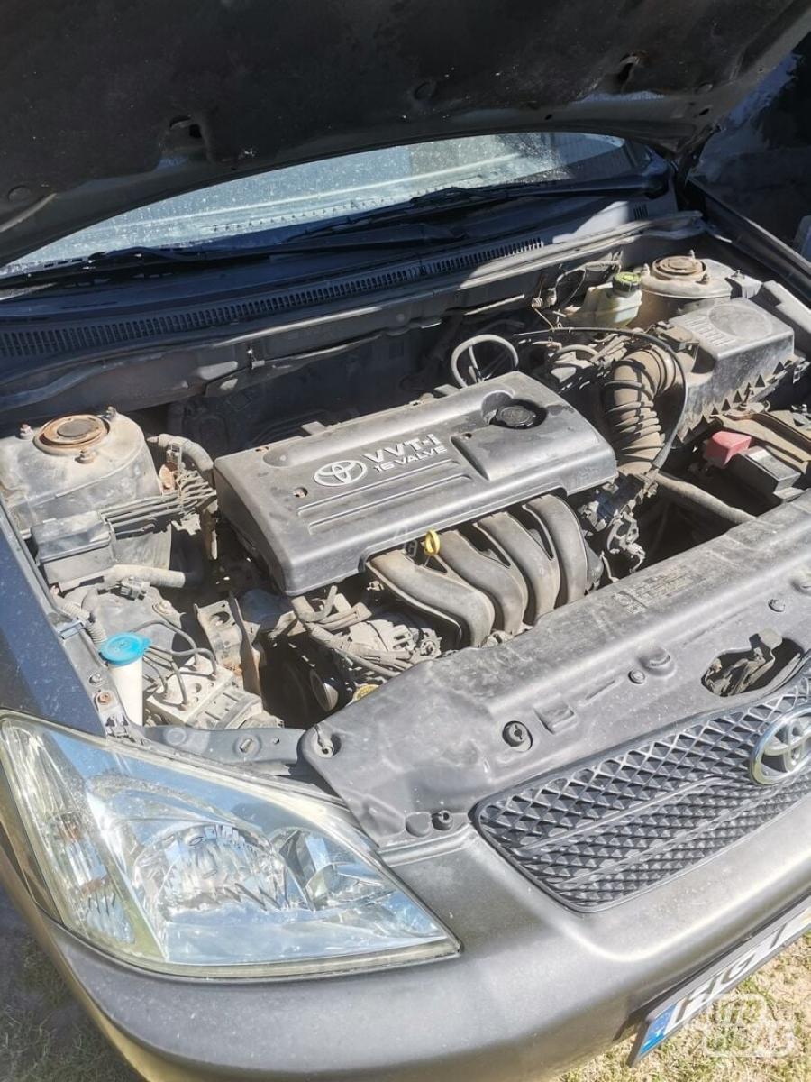 Grey Toyota Corolla 2002 in Kaisiadorys, with an engine capacity of 1.40 L and mileage of 264 thousand km for 1000 €, photo 7 on AUTOMOTO.COM.LV