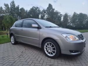 Grey Toyota Corolla 2002 in Utena, with an engine capacity of 1.80 L and mileage of 122 thousand km for 8850 €, photo 7 on AUTOMOTO.COM.LV