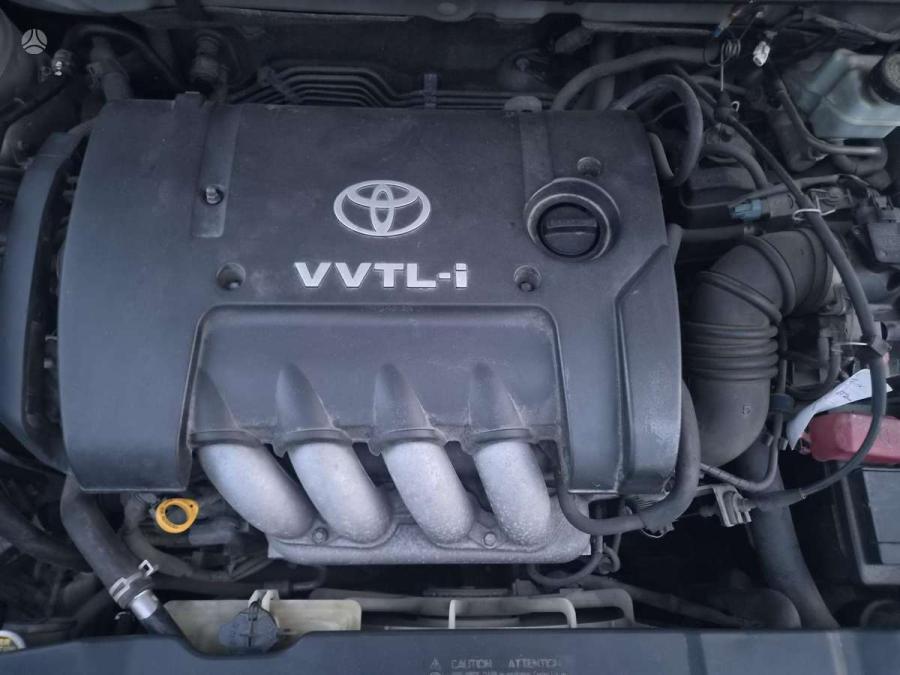 Grey Toyota Corolla 2002 in Utena, with an engine capacity of 1.80 L and mileage of 122 thousand km for 8850 €, photo 23 on AUTOMOTO.COM.LV