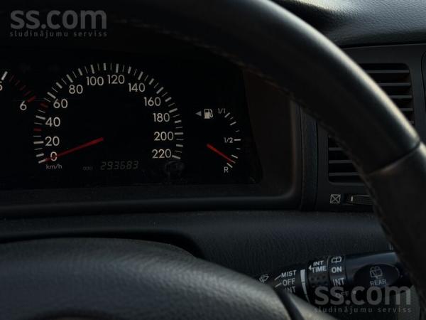 Grey Toyota Corolla 2002 in Riga, with an engine capacity of 2.00 L and mileage of 294 thousand km for 1500 €, photo 5 on AUTOMOTO.COM.LV