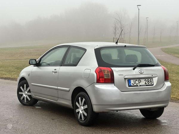 Grey Toyota Corolla 2003 in Vilnius, with an engine capacity of 1.40 L and mileage of 180 thousand km for 699 €, photo 6 on AUTOMOTO.COM.LV