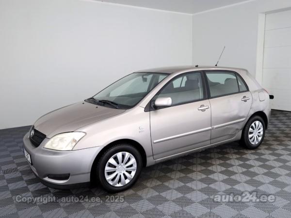 Pelēks Toyota Corolla 2003 Tallina, ar dzinēja tilpumu 1.60 L un nobraukumu 273 tūkst. km par 699 €, foto 2 vietnē AUTOMOTO.COM.LV