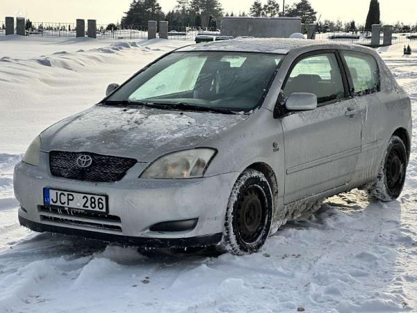Grey Toyota Corolla 2003 in Vilnius, with an engine capacity of 1.40 L and mileage of 190 thousand km for 499 €, photo 3 on AUTOMOTO.COM.LV