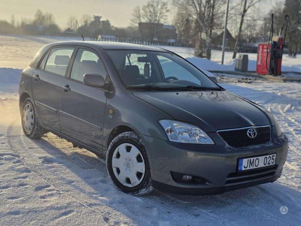 Grey Toyota Corolla 2003 in Svencionys, with an engine capacity of 2.00 L and mileage of 168 thousand km for 900 €, photo 4 on AUTOMOTO.COM.LV