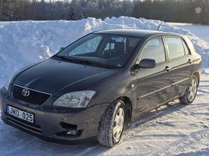 Pelēks Toyota Corolla 2003 Švenčionys, ar dzinēja tilpumu 2.00 L un nobraukumu 168 tūkst. km par 900 €, foto 5 vietnē AUTOMOTO.COM.LV